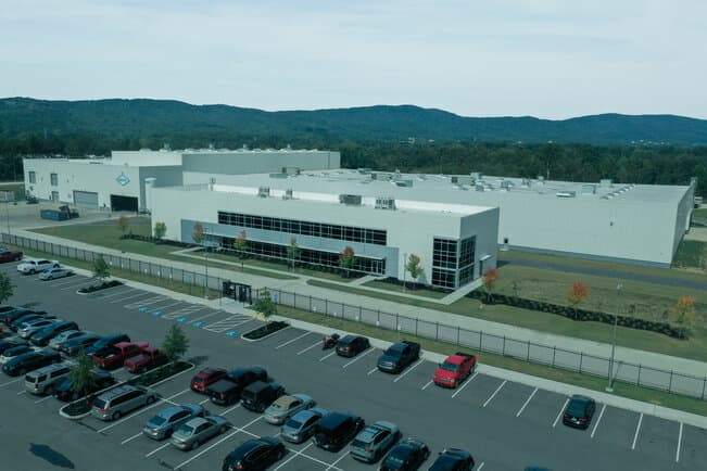 GEDIA Automotive Group: Kapcsolat